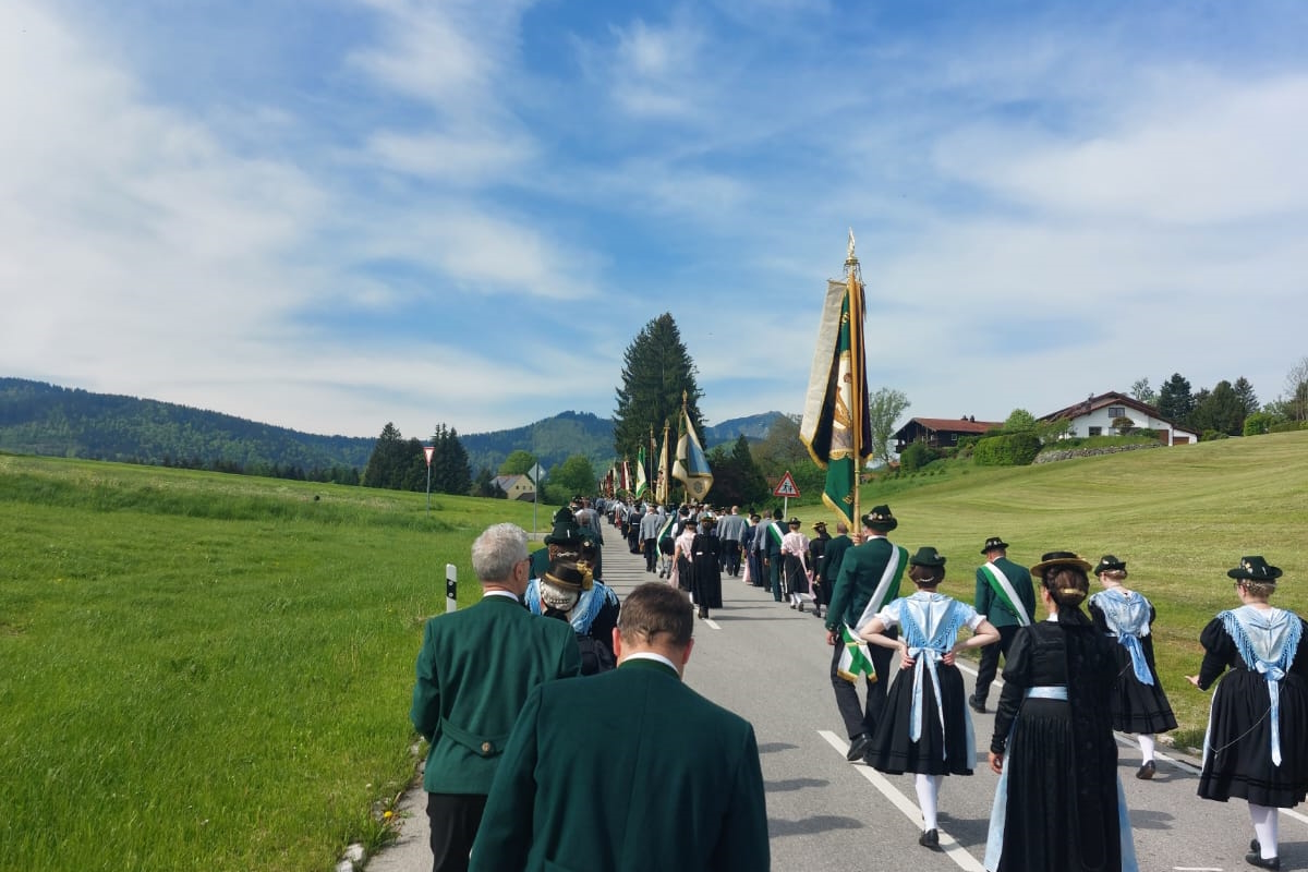 Zweimal Ausrücken - G.T.E.V. Alpengrün Großhöhenrain